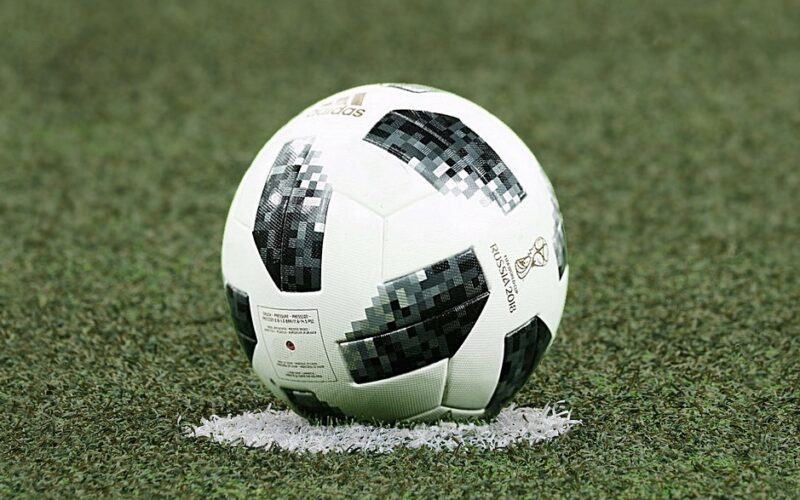 Hoe begin je met padel spelen - Andere sporten - Thuissportschool.nl